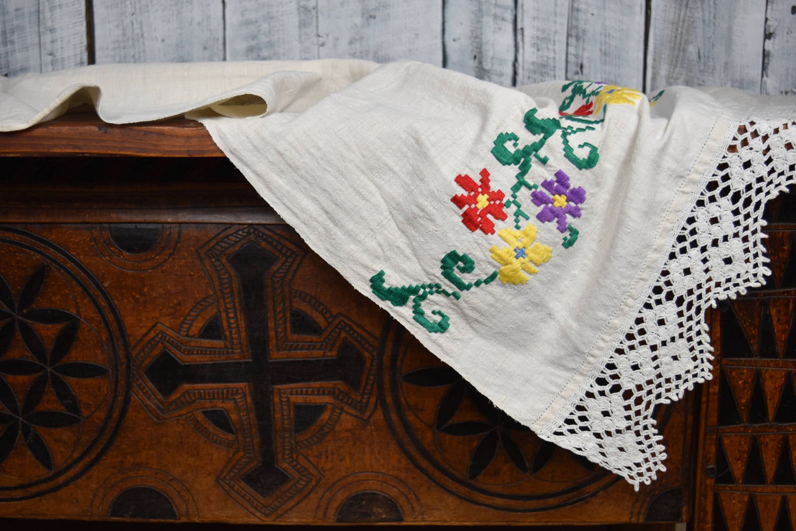 Vintage embroidered tablecloth / Handmade embroidered white | Etsy