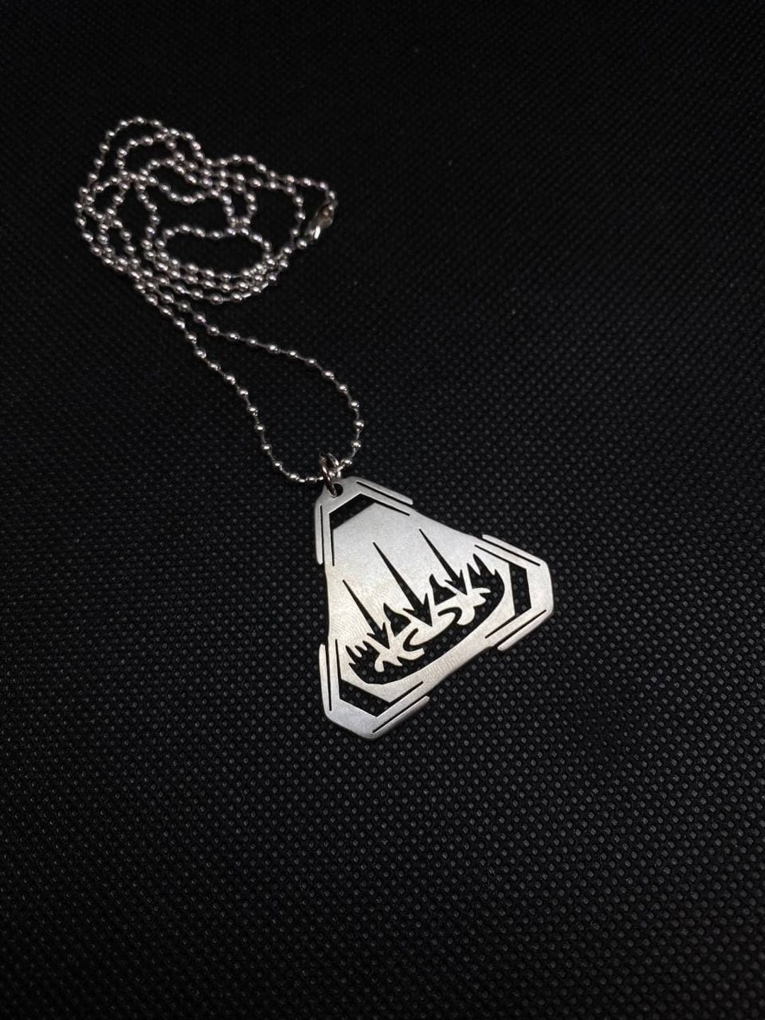 Apex Legends, Apex, Fuse, Fuse Pendant - Etsy