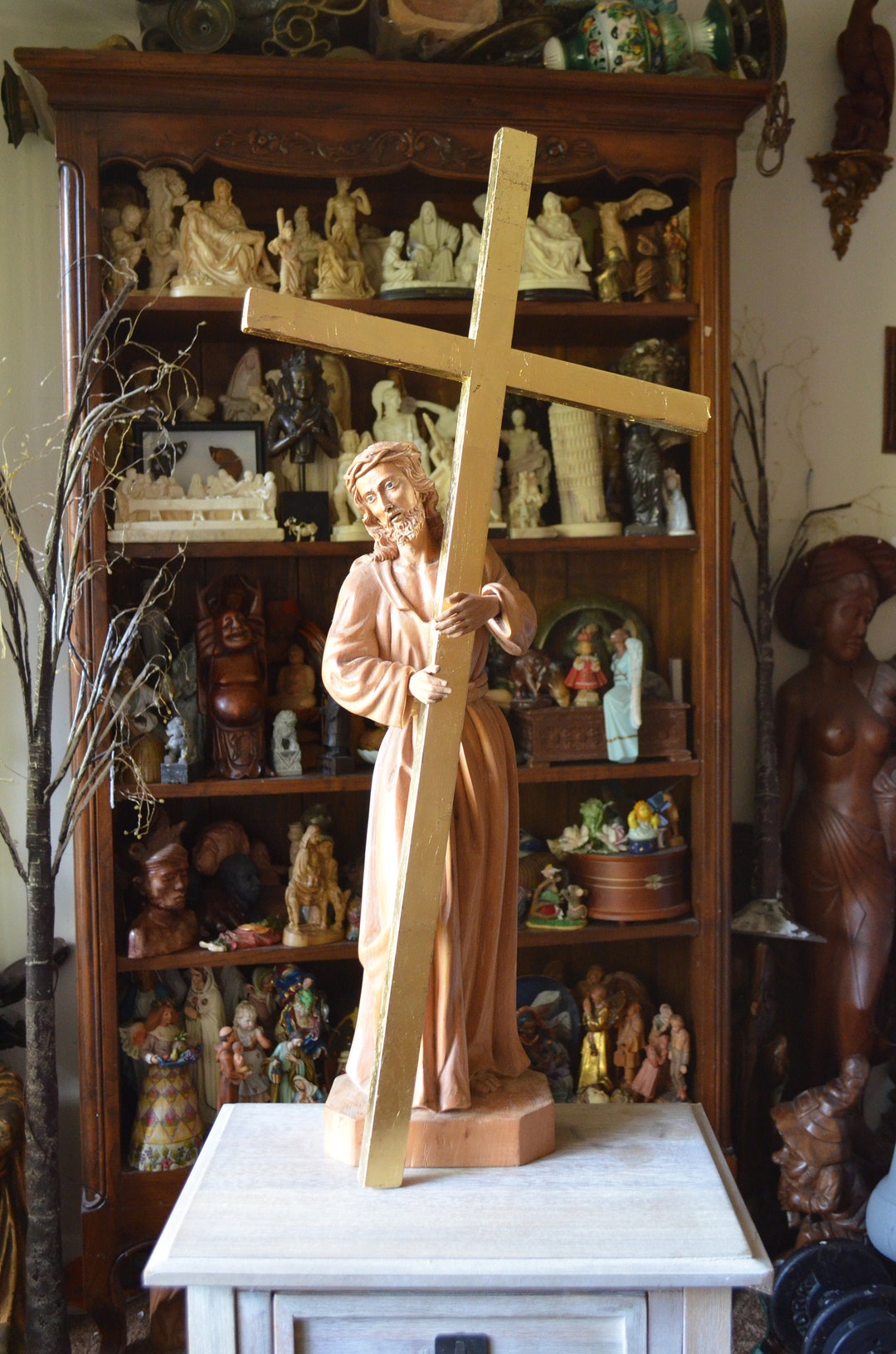 Hand Carved Cedar Wood, Jesus Christ Carrying the Cross, Sculpture ...
