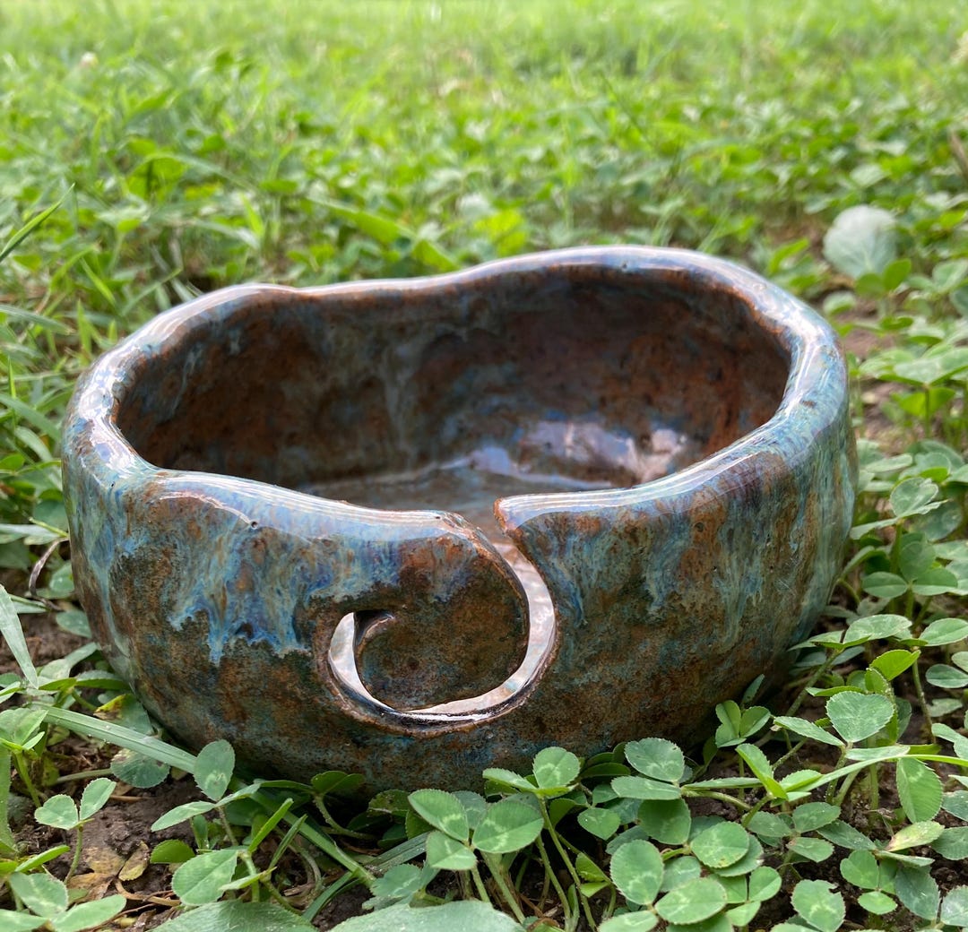 Ceramic Yarn Bowl, Pinch Pot Yarn Bowl - Etsy
