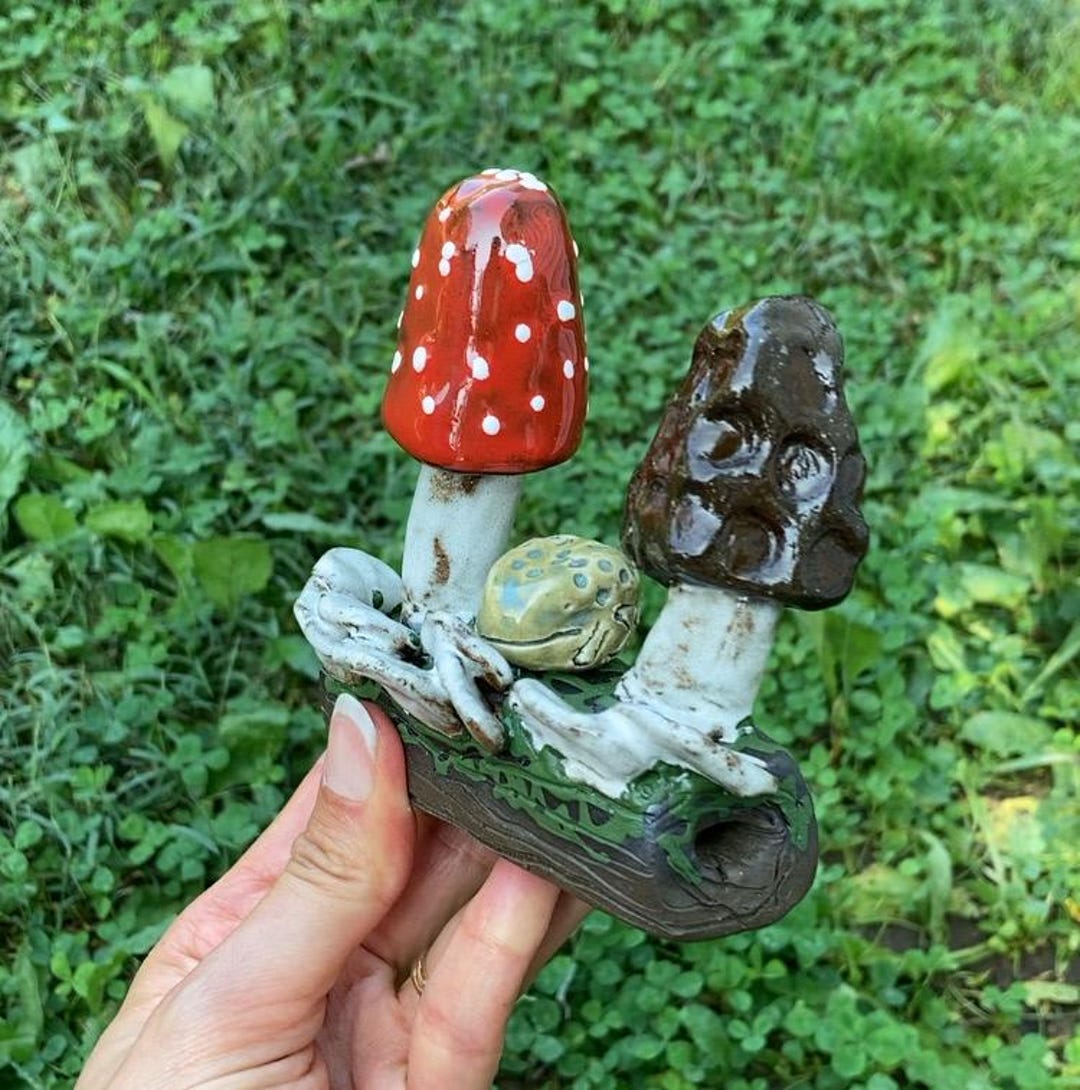 Small Ceramic Toad and Mushroom Log Sculpture - Etsy