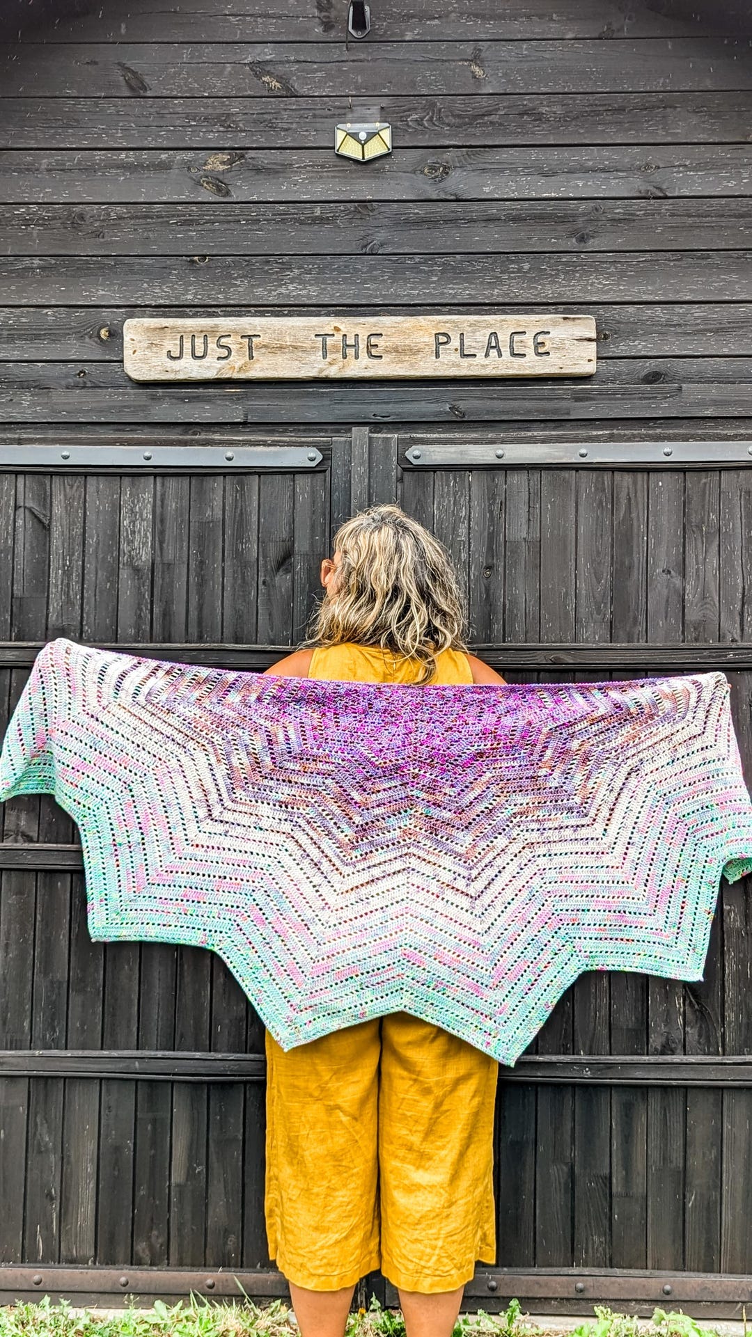 Forelsket Chevron Lace Circular Shawl Crochet Pattern: Zig Zag Design ...