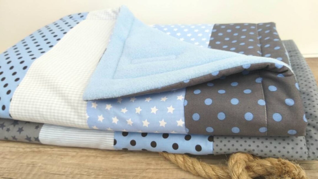 STRIPES - PATCHWORK - BABYDECKE - Tagesdecke - Kuscheldecke mit Namen ...