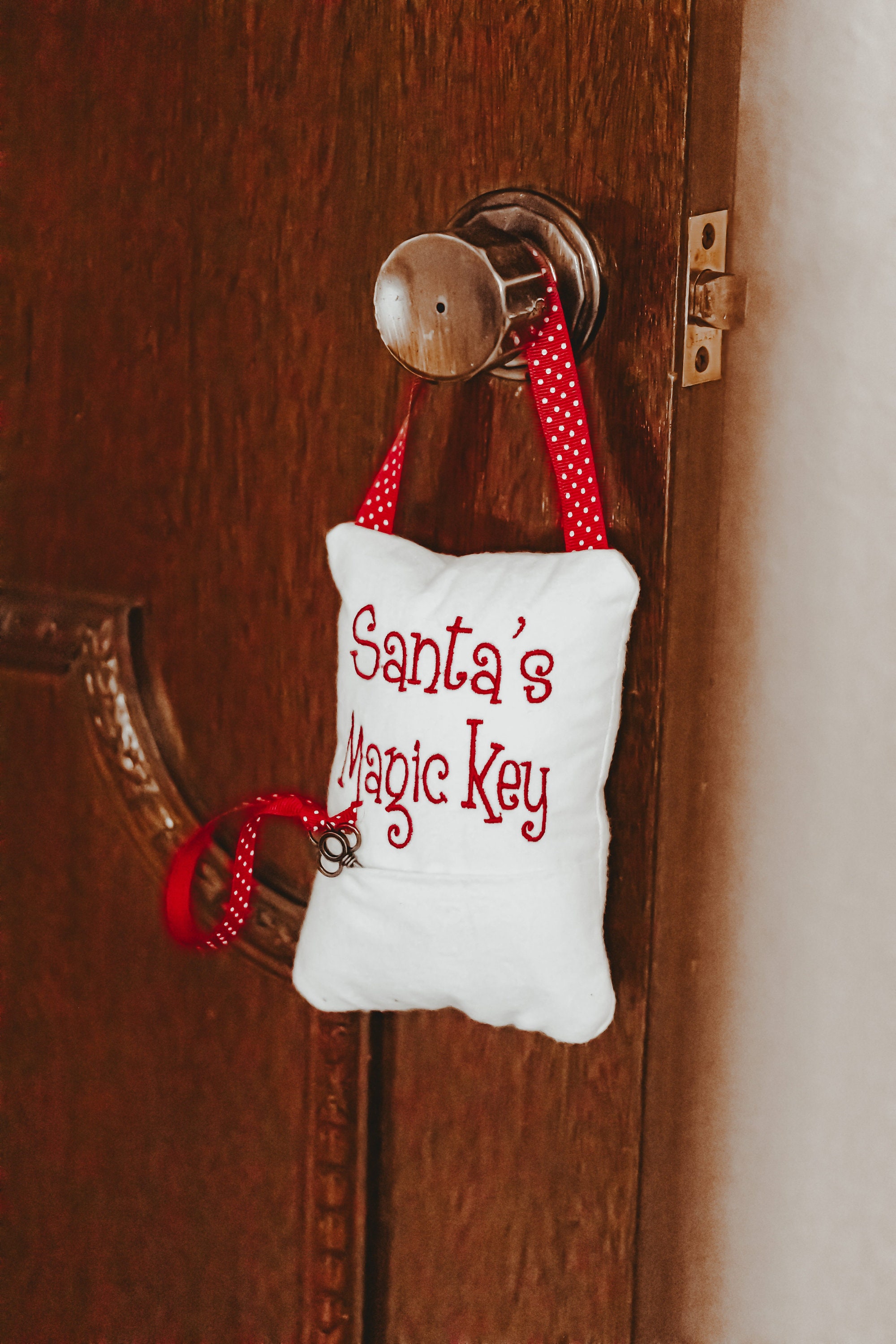 Santa's Magic Key Santa Door Hanger Christmas Decor - Etsy