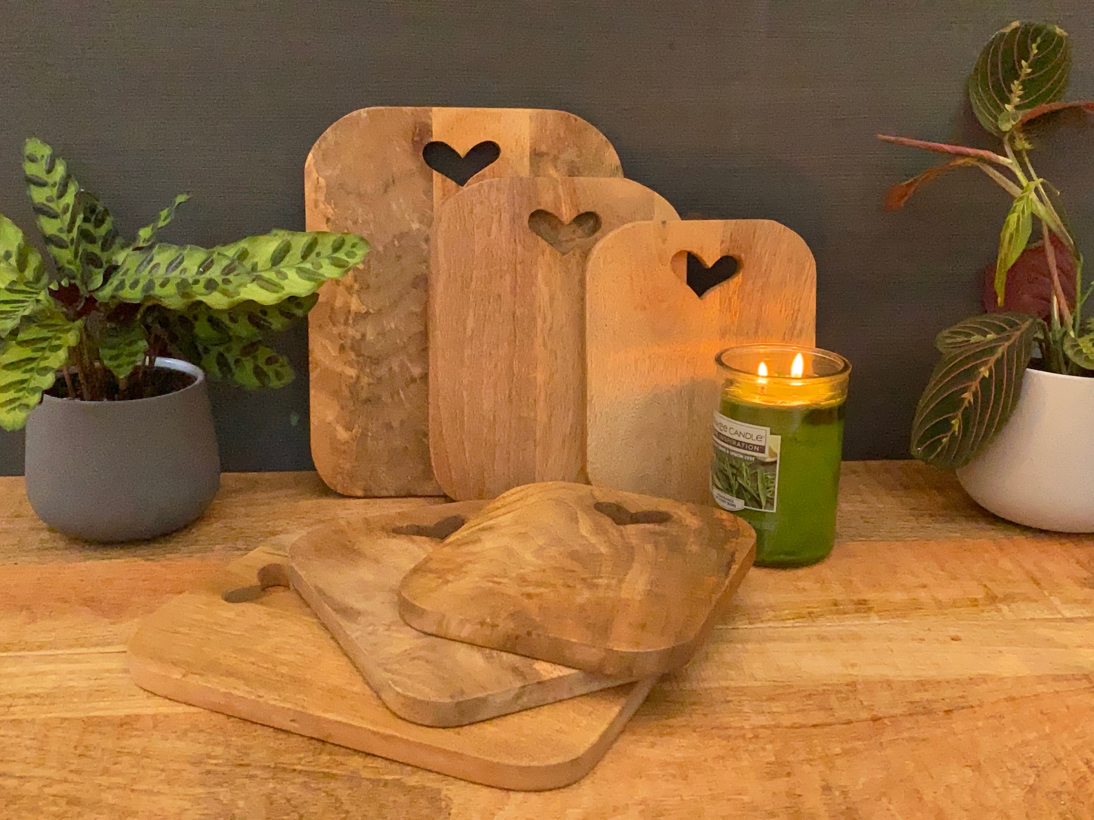 Solid Mango wood chopping boards with cutout hearts in 3 | Etsy
