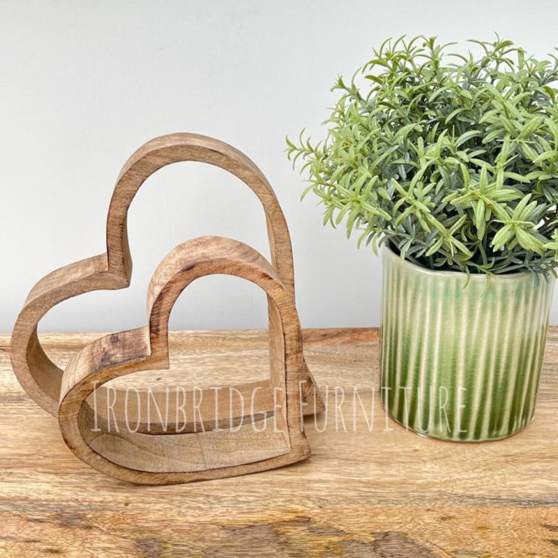 Oak Wood Heart Shelf - Etsy UK