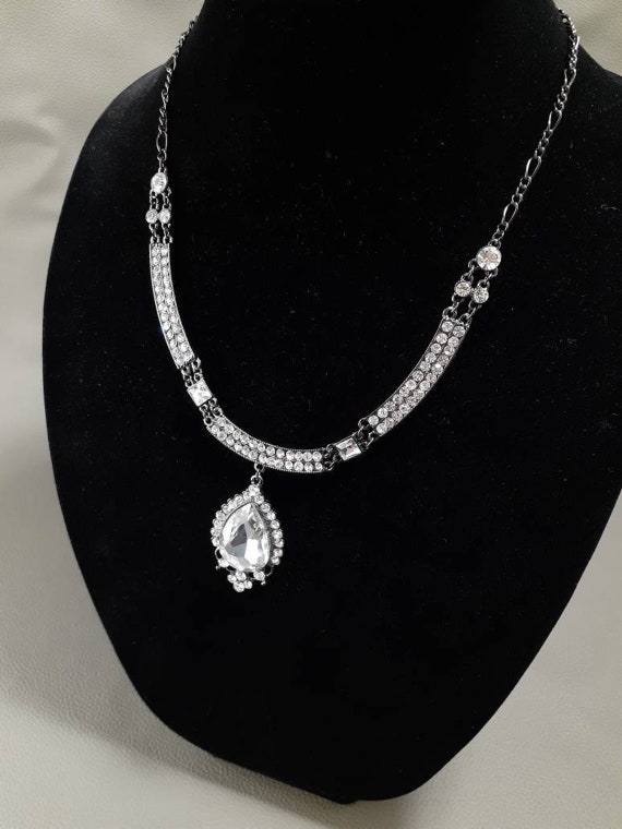 Vintage Gunmetal Dark Silver Gem