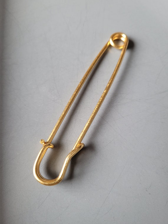 Vintage metal safety pin - Gem