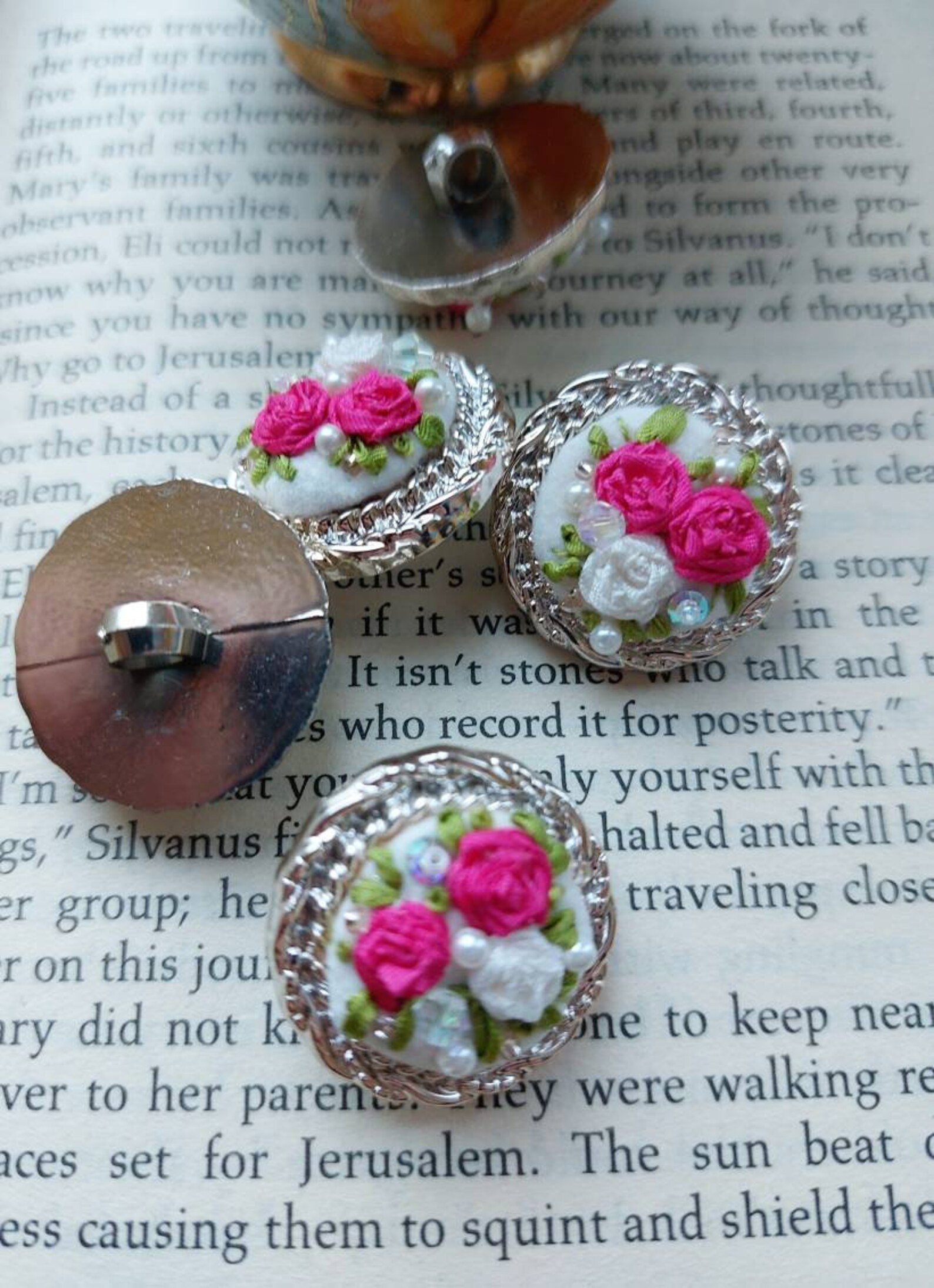 Vintage Style Buttons 5 Pc Buttons With Embroidery Set Custom ...