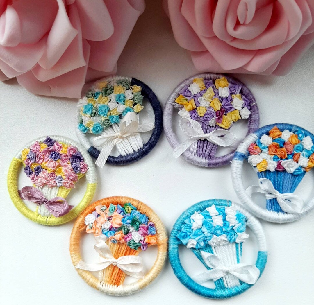 Set of Dorset Buttons, a Bunch of Roses, Unique Brooches, Flowers 6 Pc ...