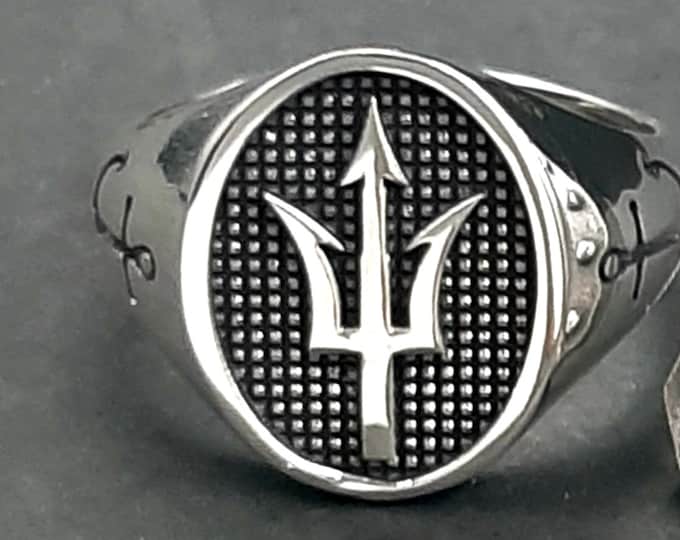 Trident Ring - Etsy Canada