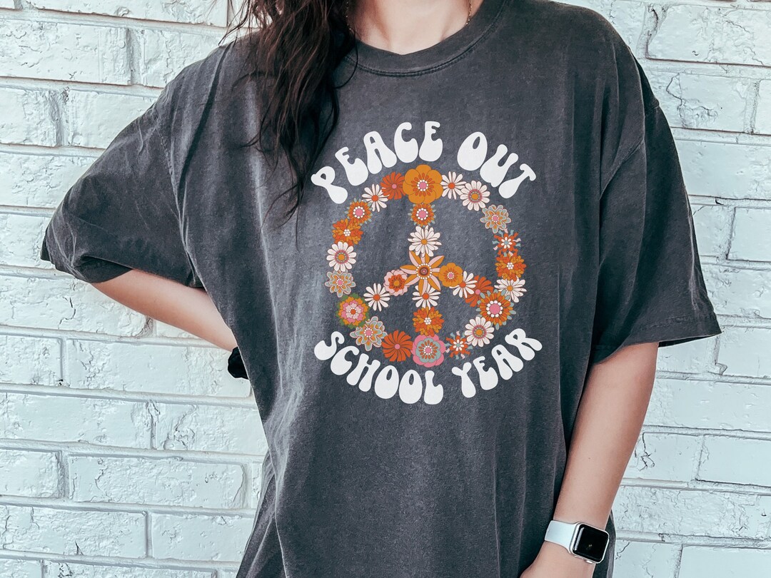 Peace Out School Year Teacher Last Day of School Shirt Retro Groovy ...