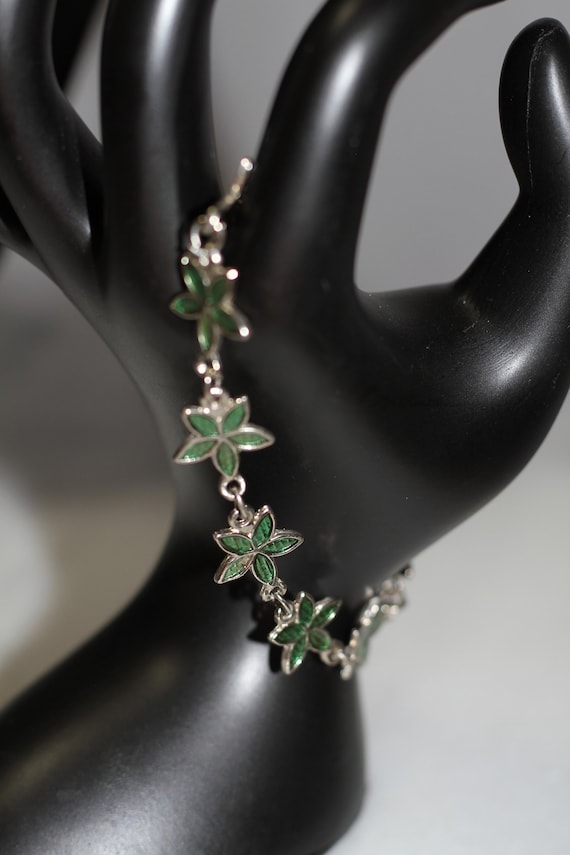 vintage silver star - Gem