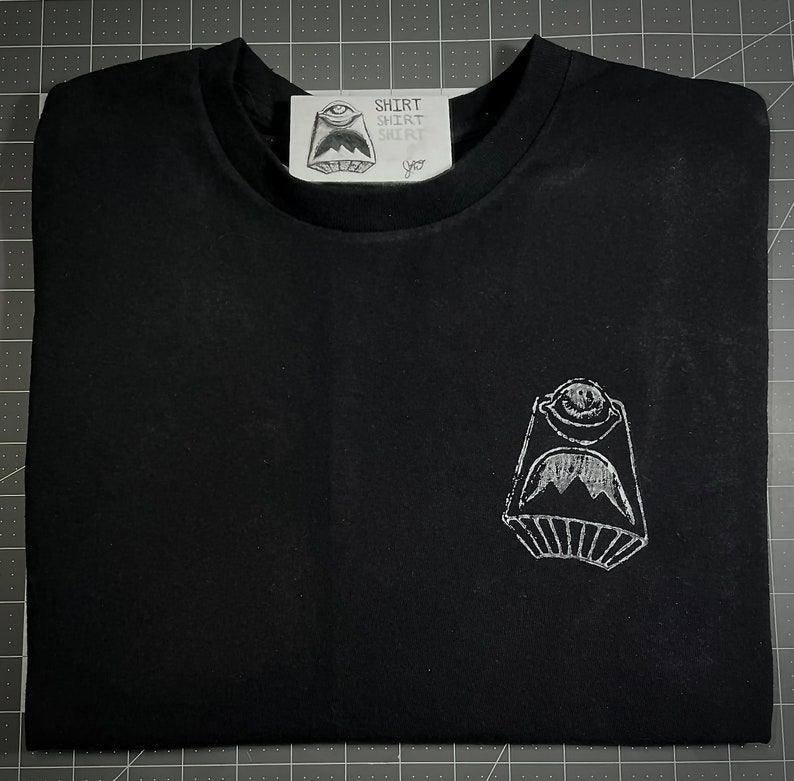 Handmade Cube Head Graphic Tee - Etsy