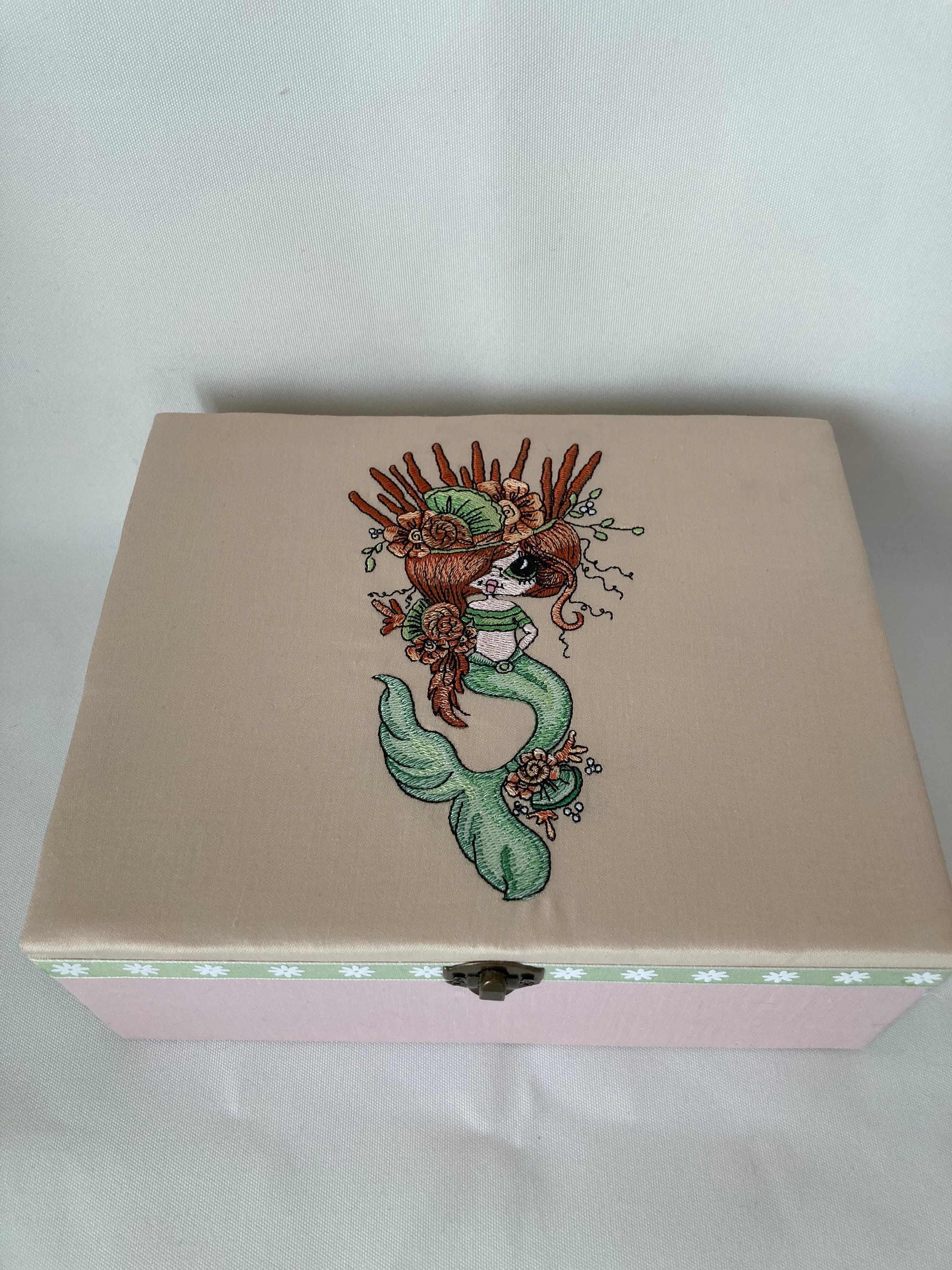 Girl's keepsake Box Memory Box | Etsy