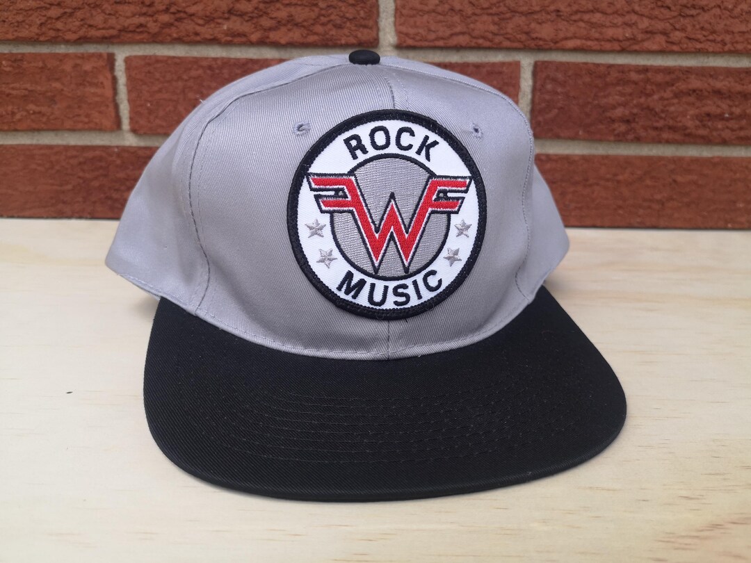 Vintage & Rad Y2K Weezer / Rock Music / Rock Band / Grey Black Red ...