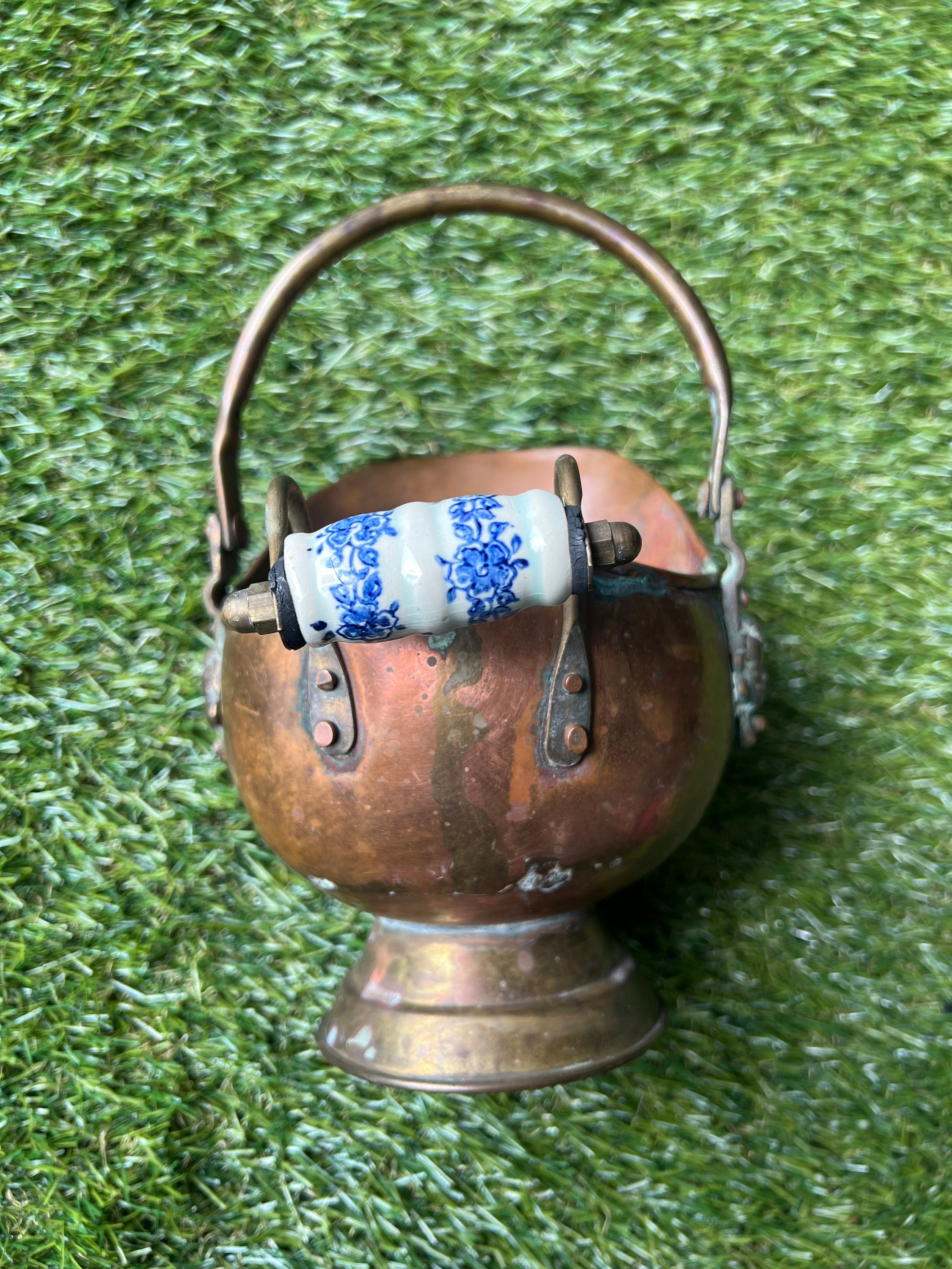 Vintage Copper Water Pale With Delft Handle and Head Detail, Antique ...