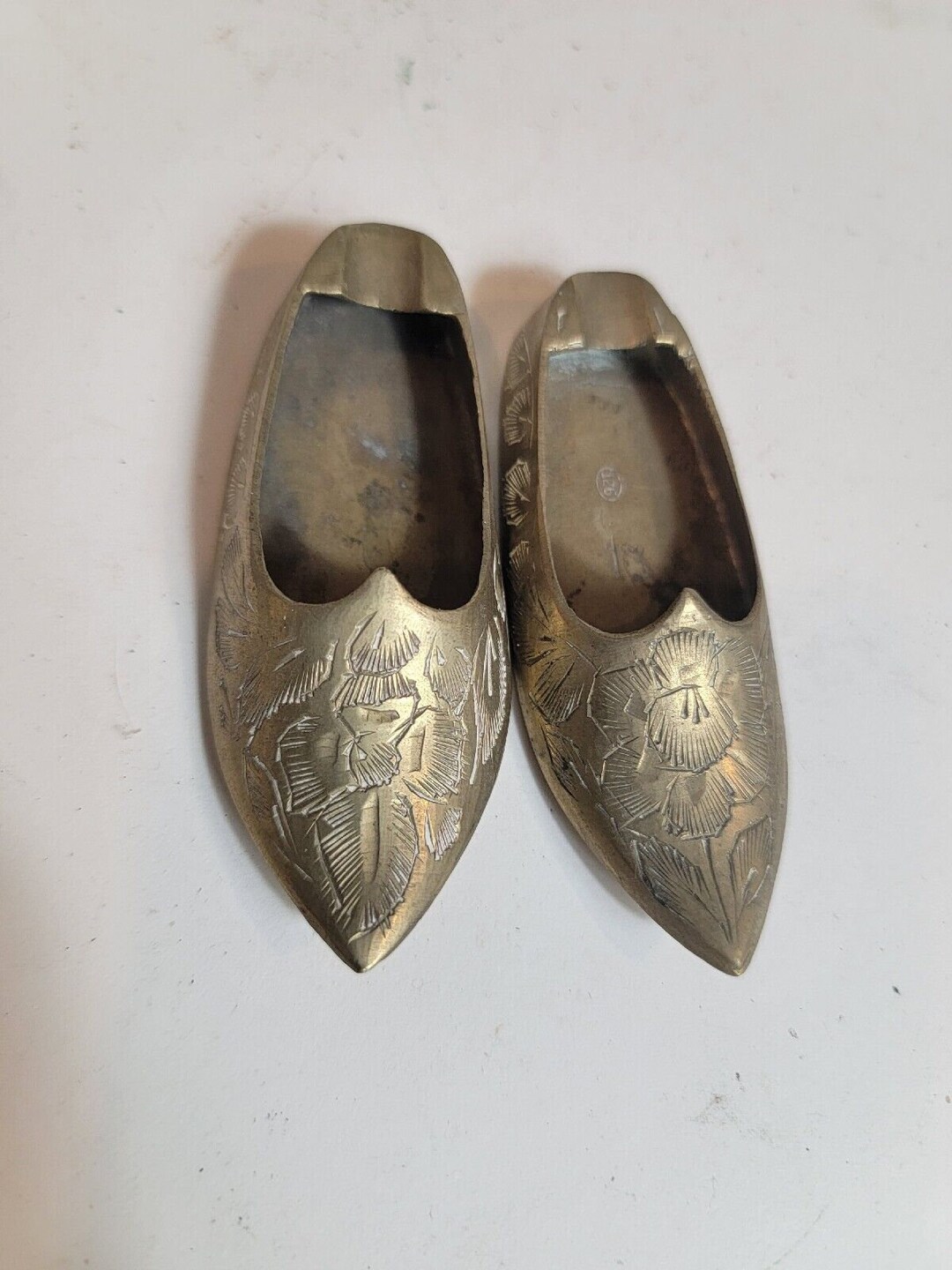 Vintage Solid Brass Indian Made Etched Antique Genie Aladdin Slippers ...