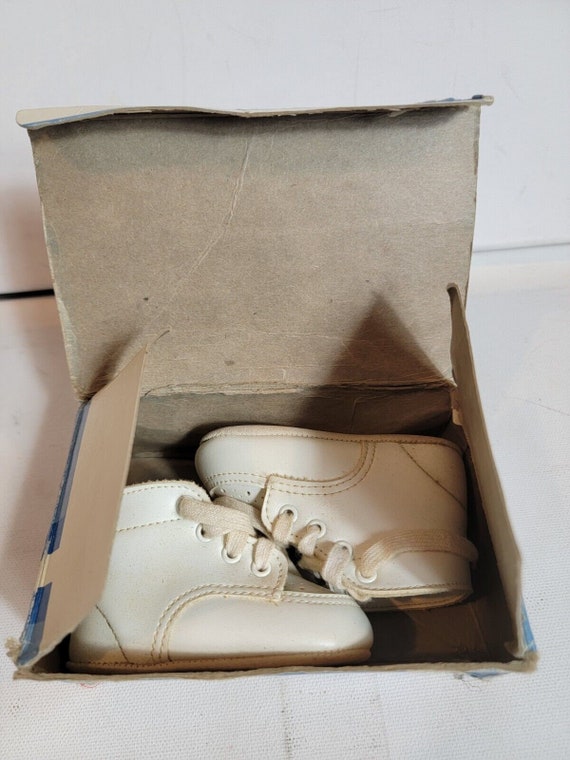 vintage 1950s toddlers doll - Gem