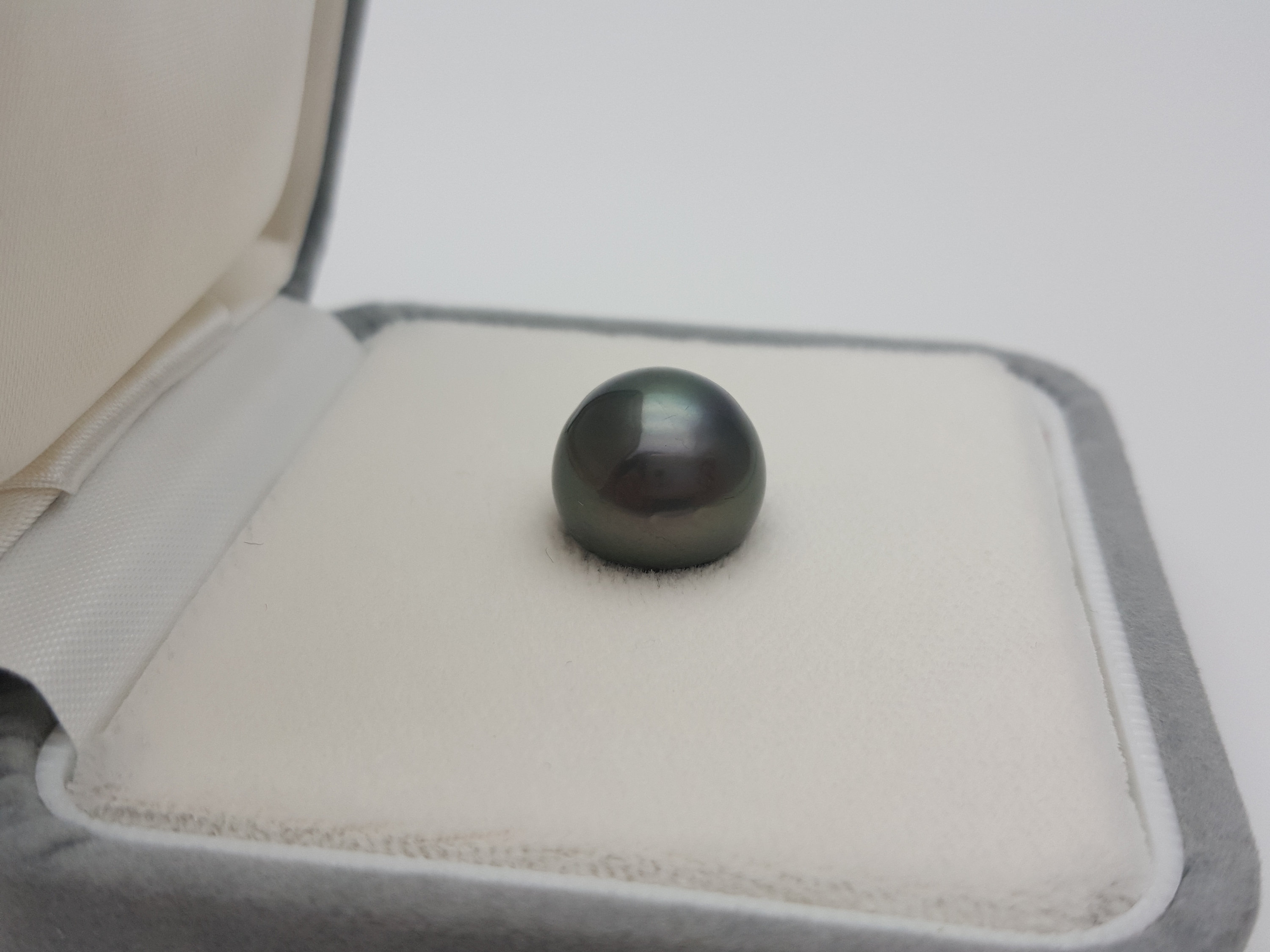 Tahitian Pearl- A Big Button Shape Black Tahiti Cultured Pearl - Etsy