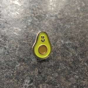 Cute Avocado Enamel Pin Badge Cute Novelty Gift Vegan Vegetarian Fruit ...