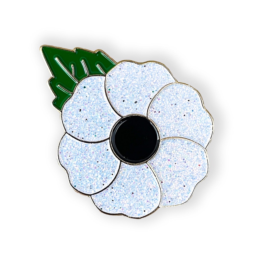 White Peace Poppy Enamel Pin Badge | Remembrance | Lest We Forget ...