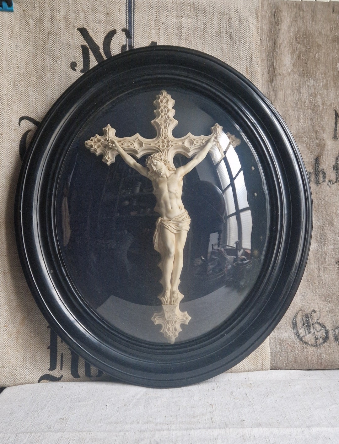 Antique Jesus Christ in a Curved Glass Around 1880 Napoleon III Sea ...