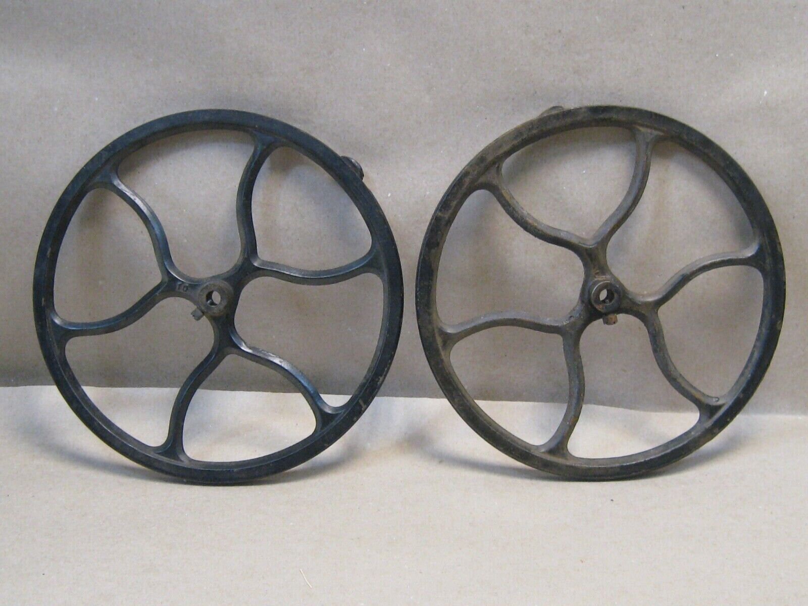 Drive Wheel Sewing Machine