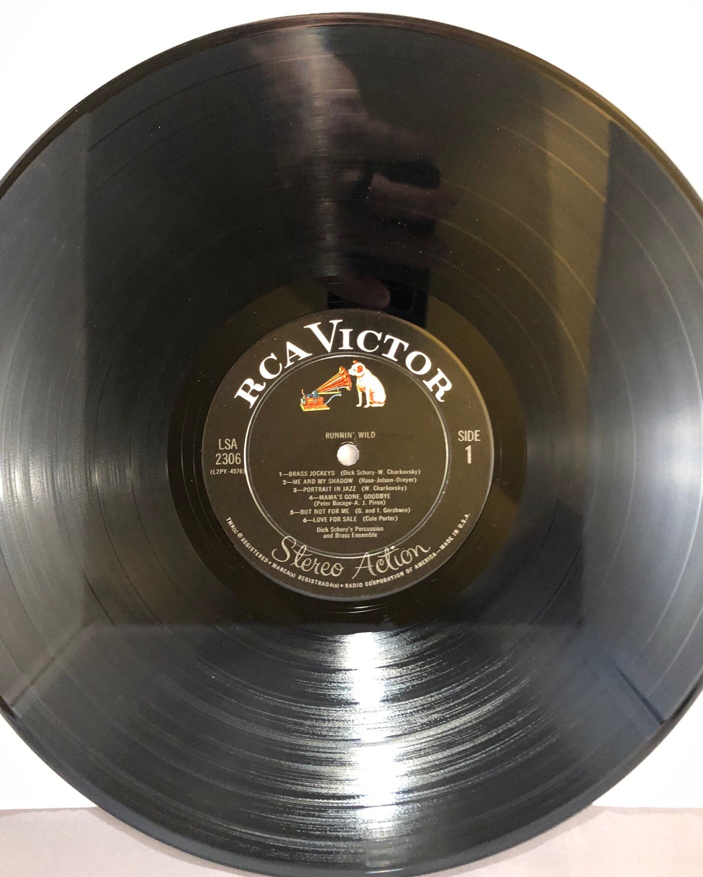 Vintage Vinyl Stereo Action: the Sound Your Eyes Can Follow Runnin ...