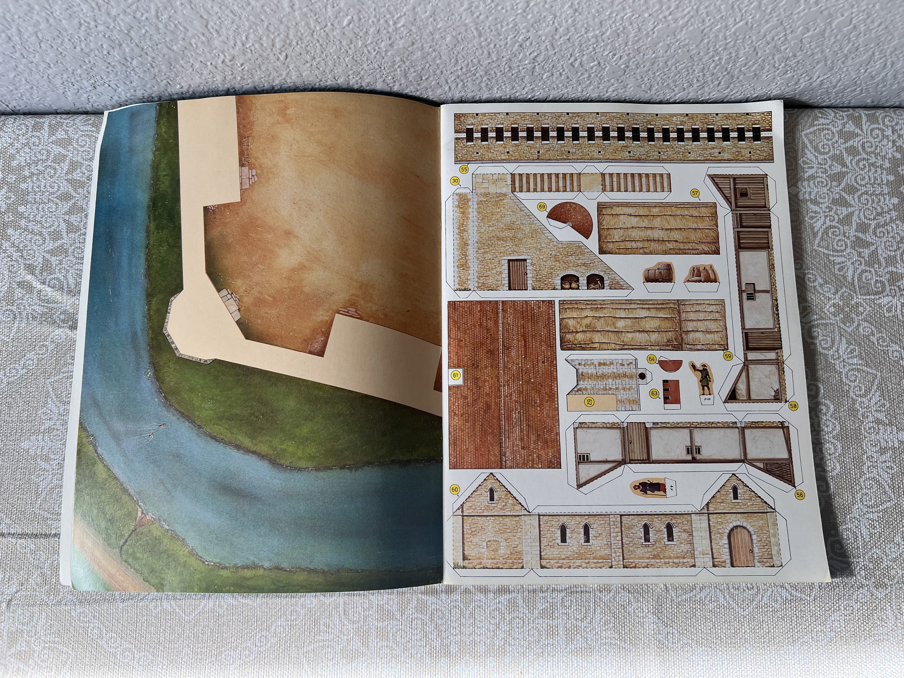 RARE 1987 Usborne Cut-out Model make This Model Castle Book OO-HO Scale ...