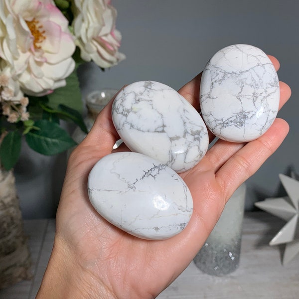 Howlite Crystal - Etsy