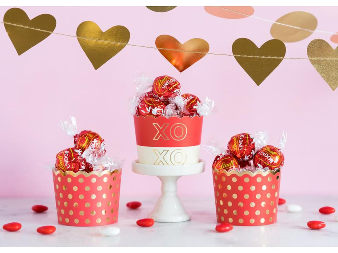 Red and Gold Valentine Baking Cups, XOXO Treat Cups, XOXO Candy Cups ...