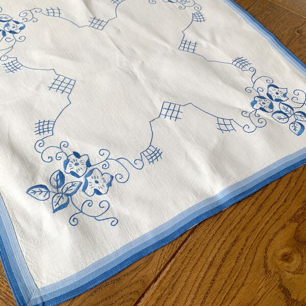 Square Table Topper - Etsy