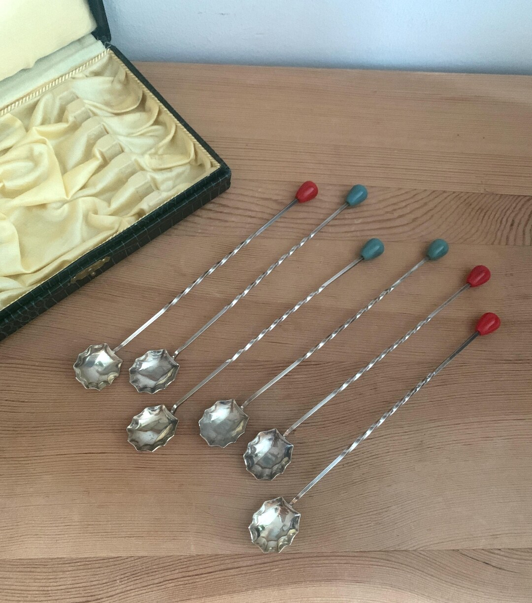6 Scalloped Vintage Stirring Spoons With Twisted Handles in Original ...