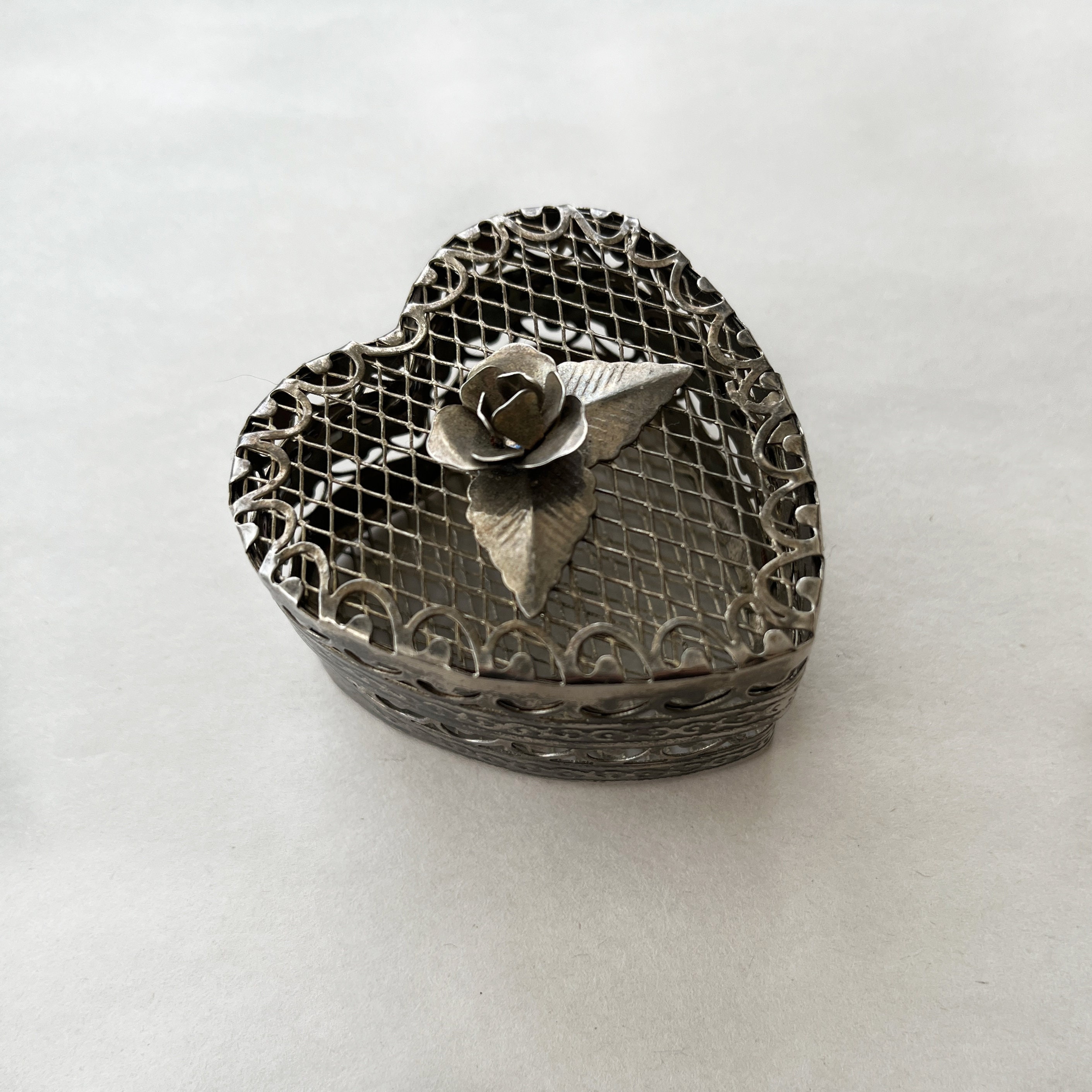 Vintage Heart Shaped Metal Box - Etsy