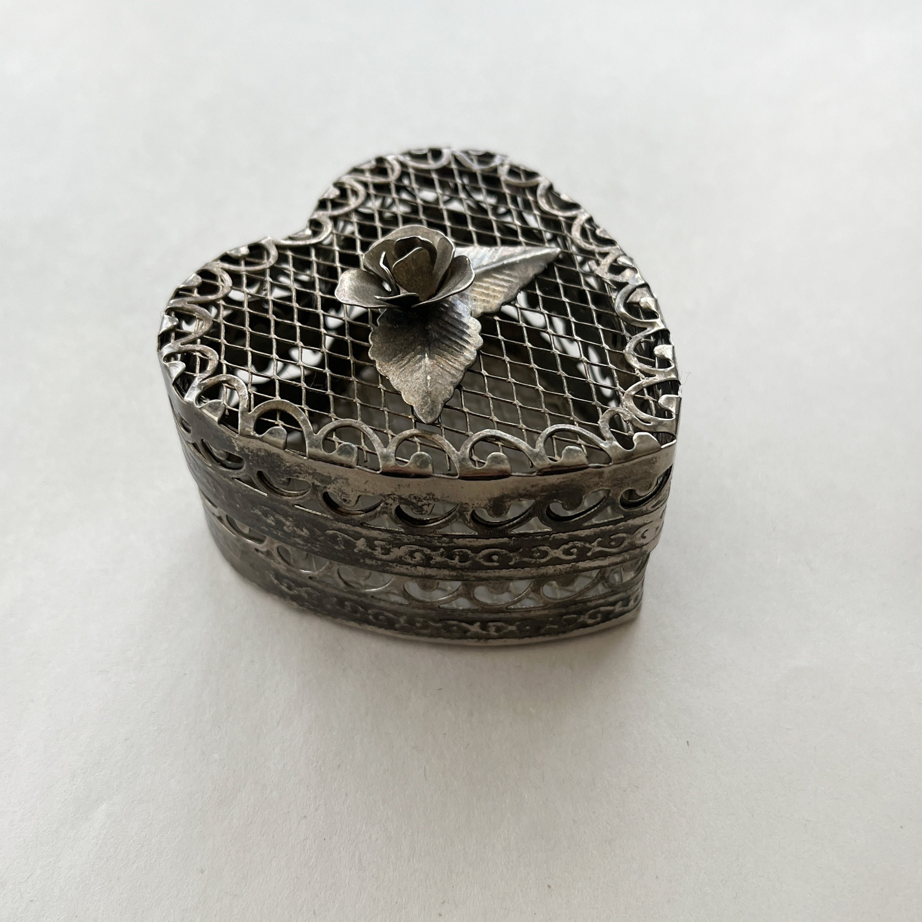 Vintage Heart Shaped Metal Box - Etsy