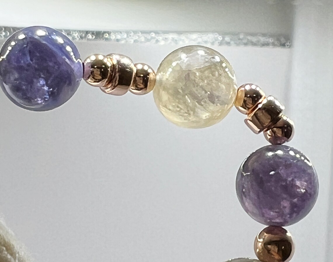Unique Grey & Bluish Violet Natural Muscovite Crystal Beaded Bracelet W ...