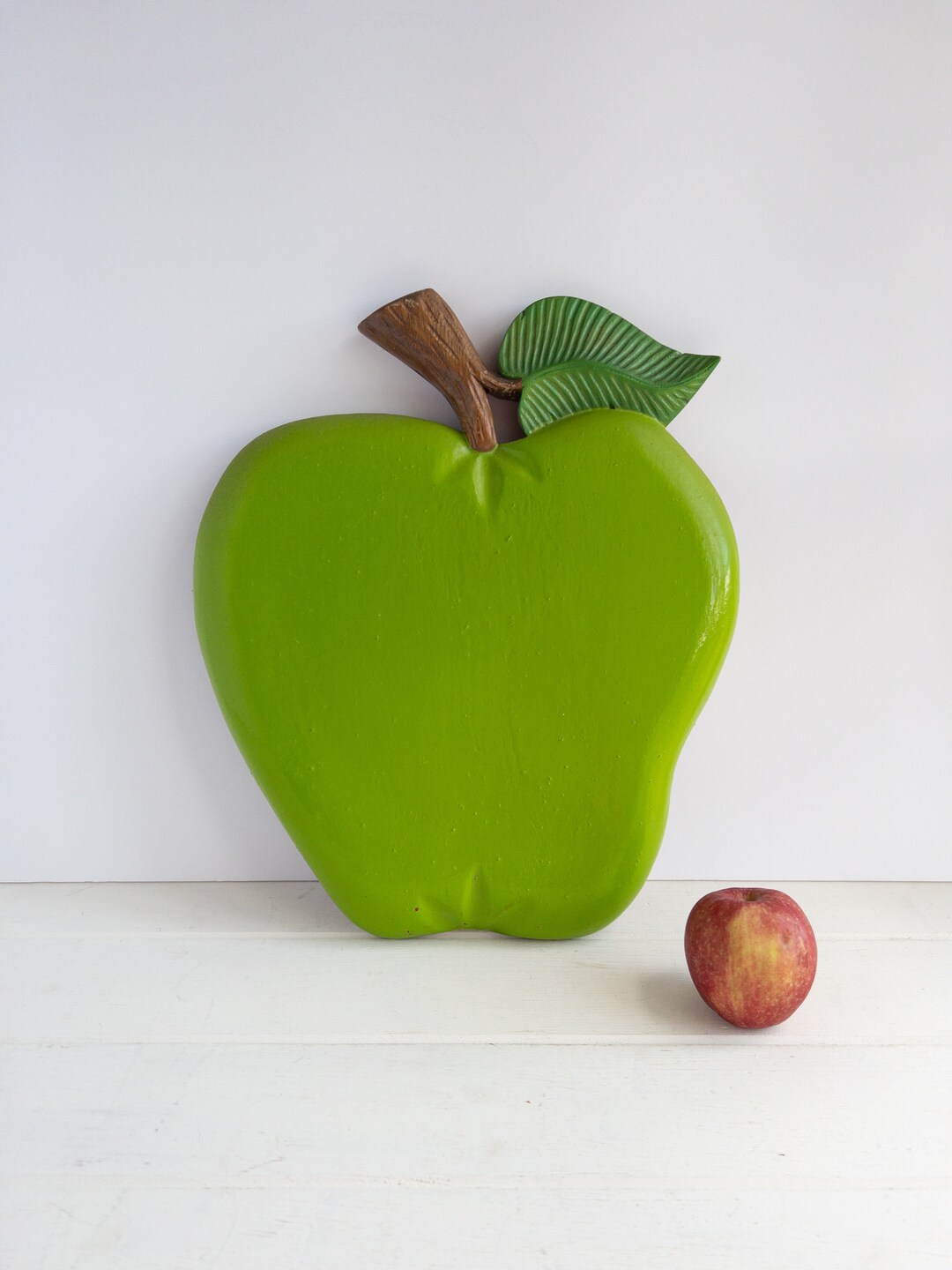 Vintage Painted Wood Apple, Apple Art, Vintage Green Apple, Vintage Pop ...
