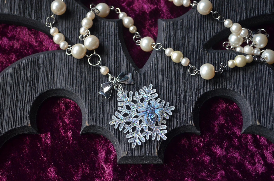 Winter Spider Rosary Style Necklace - Victorian Christmas - Gothic - Etsy