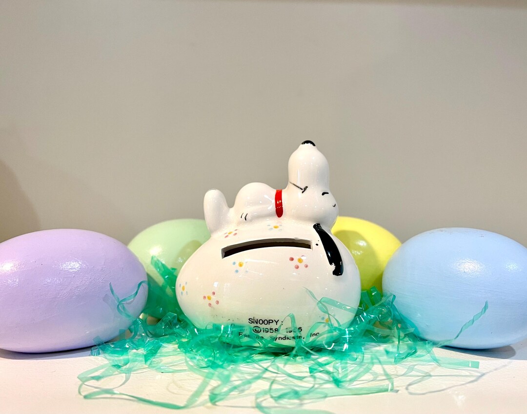Peanuts Snoopy Ceramic Egg Easter Spring Flowers Miniature Bank. Snoopy ...