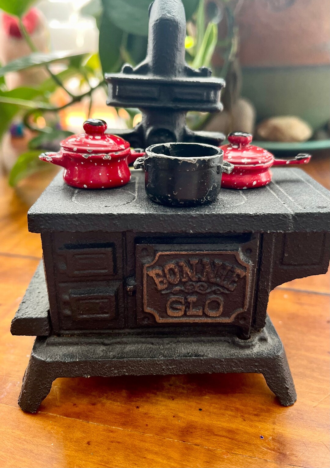 Bonnie Glo Cast Iron Miniature Oven Stove With Red Speckled Enamel Pot ...