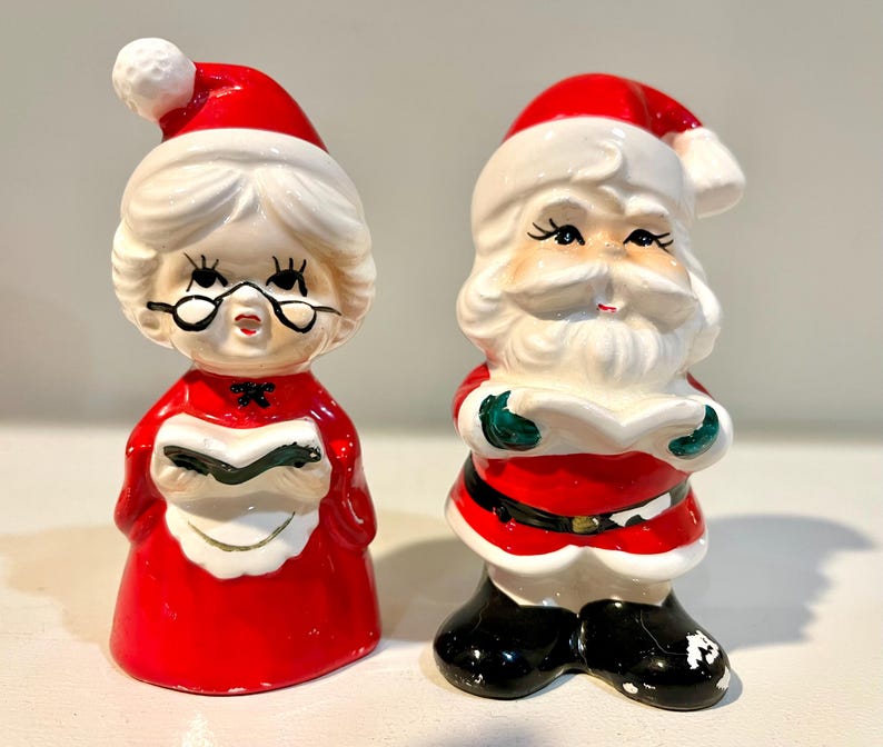 Lefton Santa and Mrs. Claus Salt and Pepper Shaker Set. XH5999 Japan ...