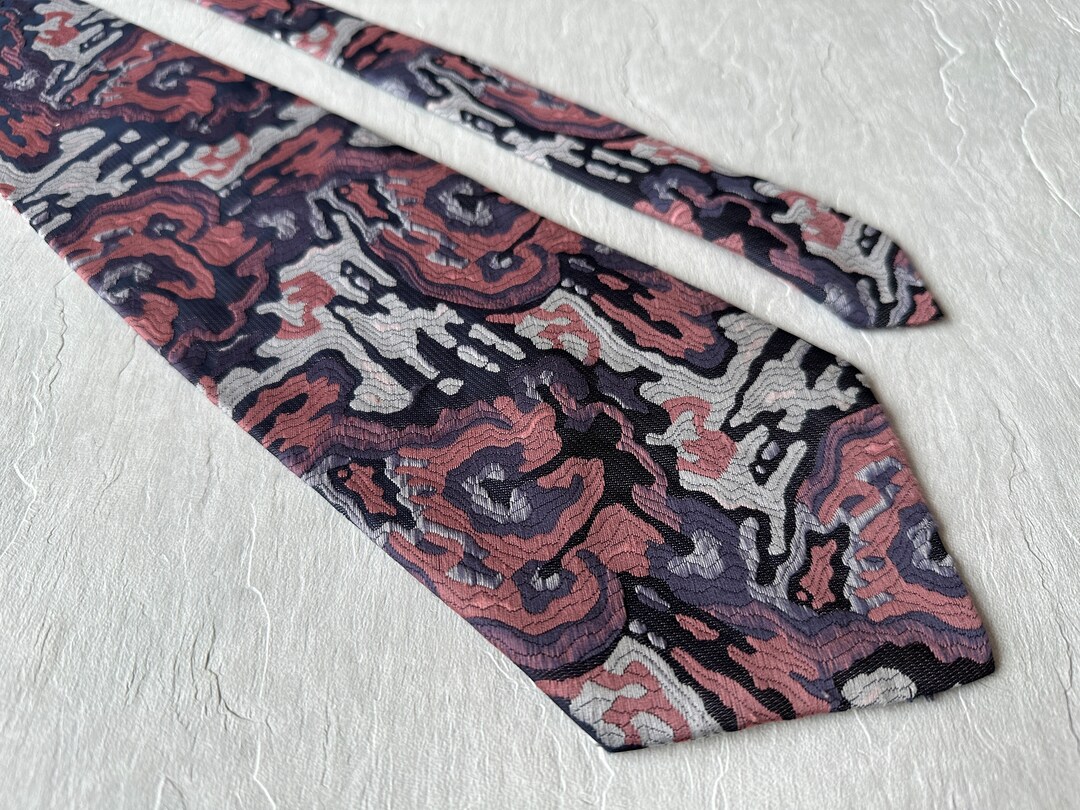 Commodore Trevira Vintage Necktie Abstract Print Neck Tie Blue Pink Men ...
