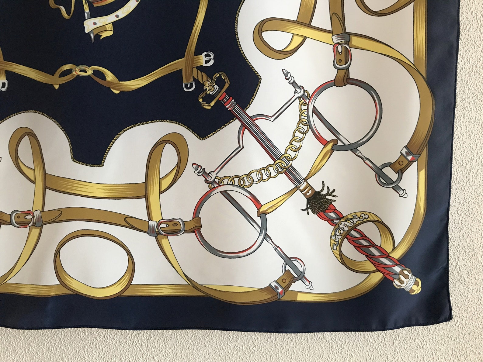 Chain and Rope Design Scarf Gold Chains Scarf Blue White Retro Head ...