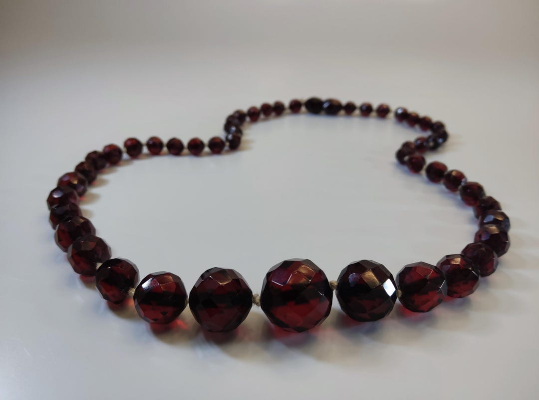 1930s Cherry Red Bakelite Necklace: Art Deco Graduated Beads, 43cm, Red ...