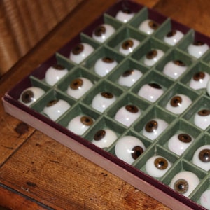 Vintage Glass Eye Vintage Prosthetic Human Glass Eyes Realistic Human ...