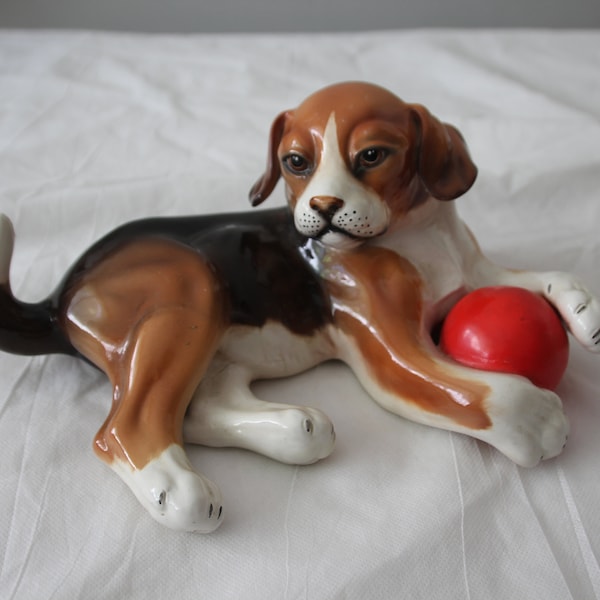Beagle Figurine - Etsy