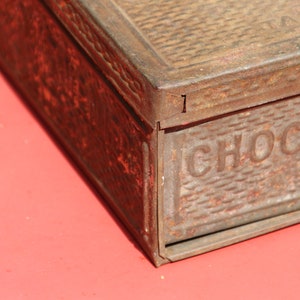 Vintage France Tin Metal Biscuits Box Candies Chocolate Box Candy ...