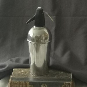 Silver Soda SYPHON Seltzer Bottle Barware Mixed Drinks Bar Decor Man ...