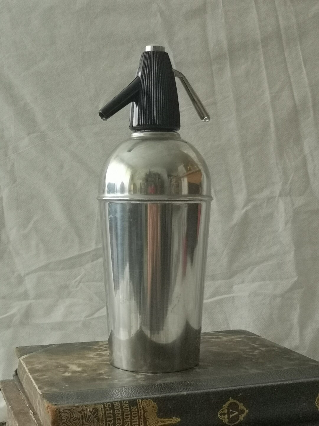 Silver Soda SYPHON Seltzer Bottle Barware Mixed Drinks Bar Decor Man ...